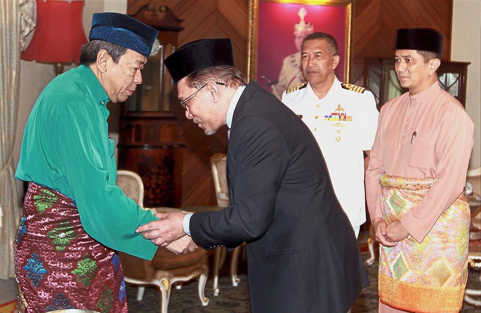Anwar meets Sultan of Selangor | The Star