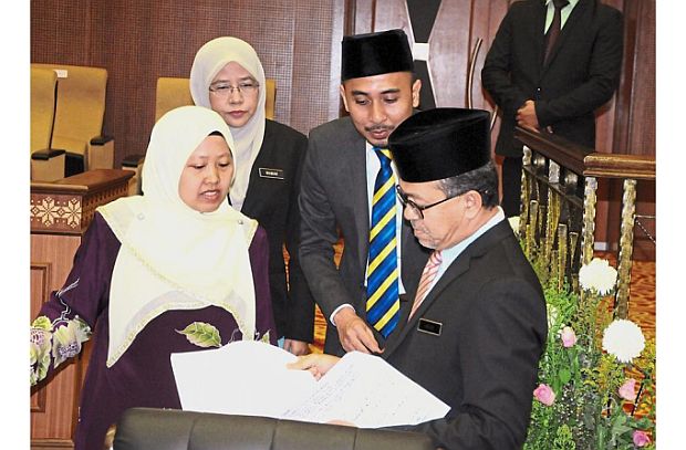 Finance Ministry withholds funding to Perlis | The Star