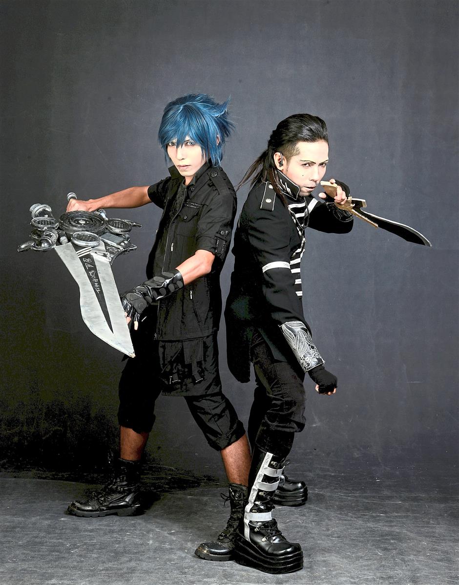 Twin cosplay emcees to rock the stage at show | The Star