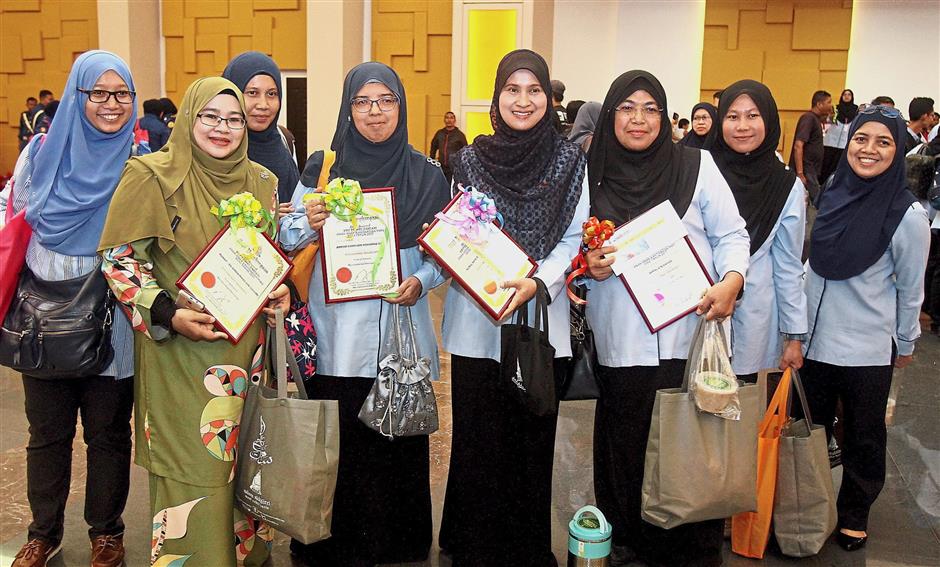 MBPJ rewards 19 bright students | The Star