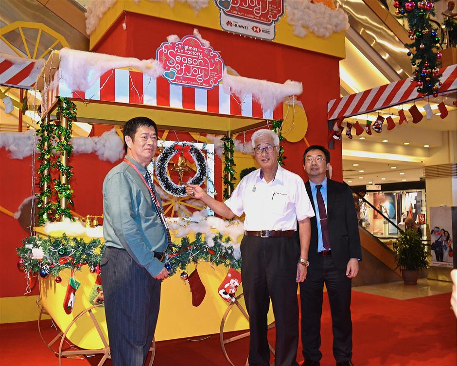 Spreading joy through festive surprises | The Star