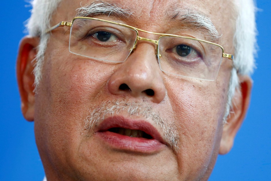 Najib in custody, MACC gives media the slip | The Star Online