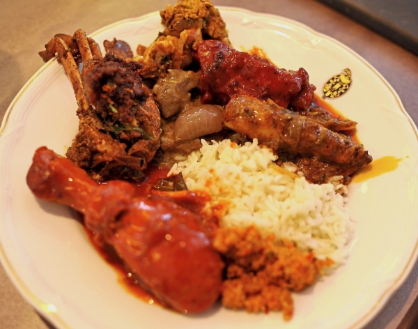 Savour authentic nasi kandar in cool setting | The Star