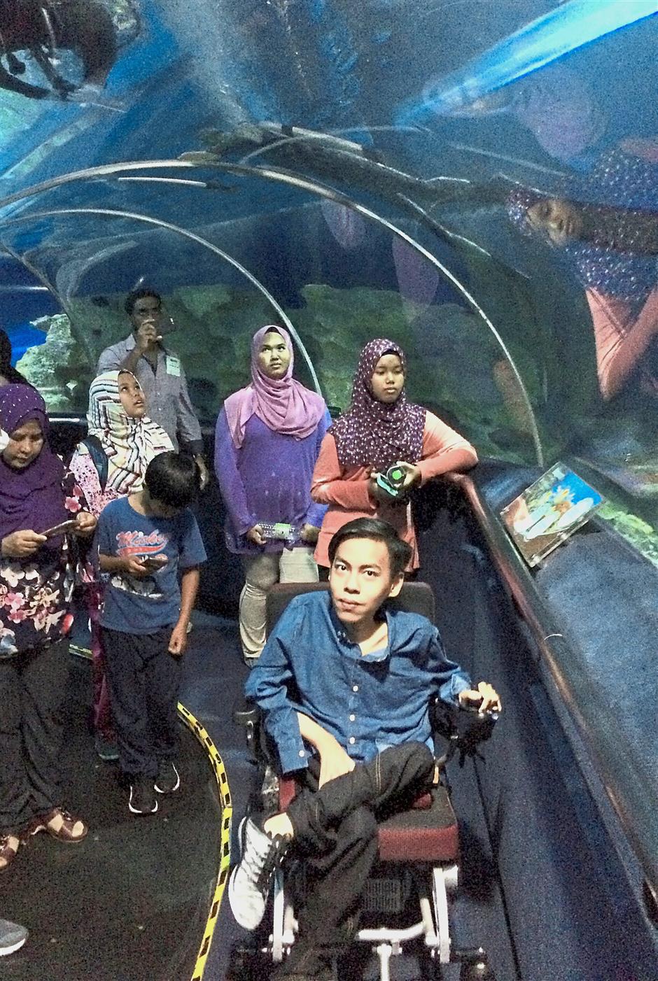 Bonding over tour of oceanarium | The Star