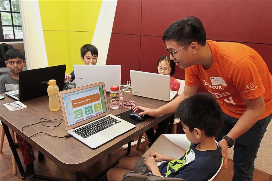 Classes at Penang Digital Library to expose them to technology | The Star