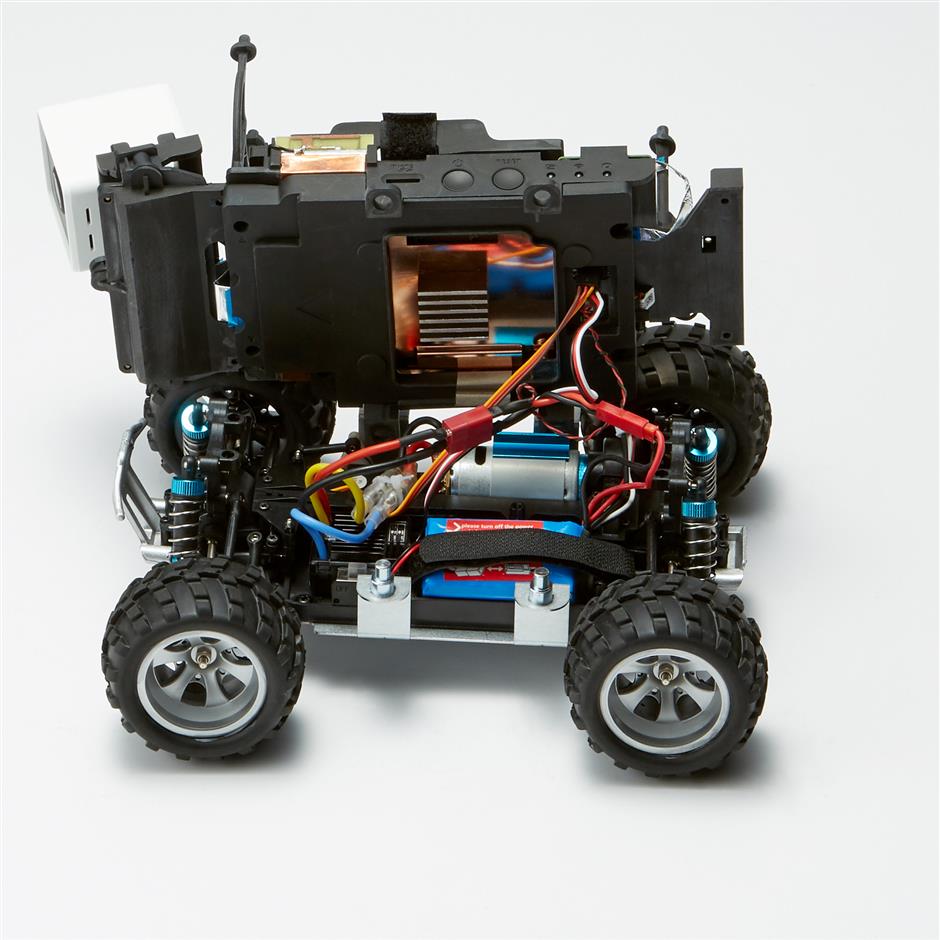 Amazon’s latest gadget: a self-driving toy car for coders | The Star