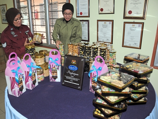 Inmates baking a fresh start | The Star