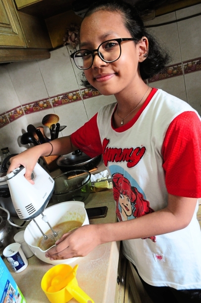 Young women get into baking for Raya | The Star