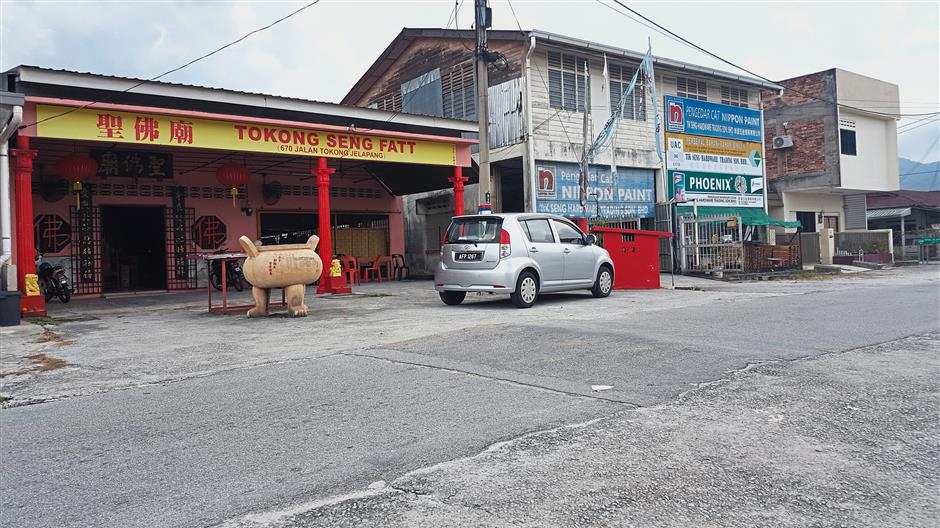 Contented with their life in Jelapang | The Star