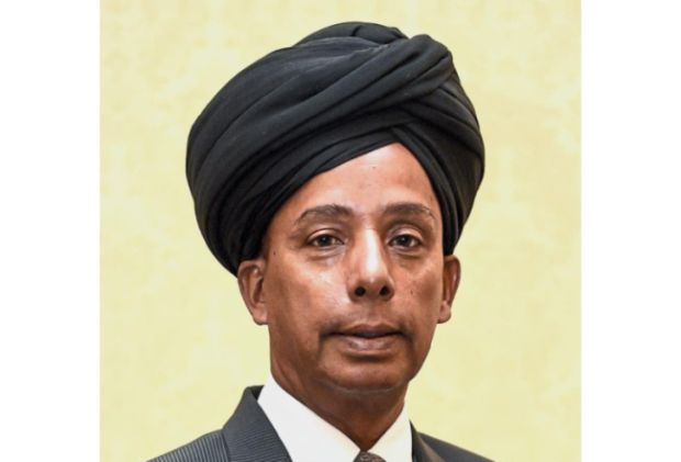 Kulasegaran’s traditional garb has heads turning | The Star Online