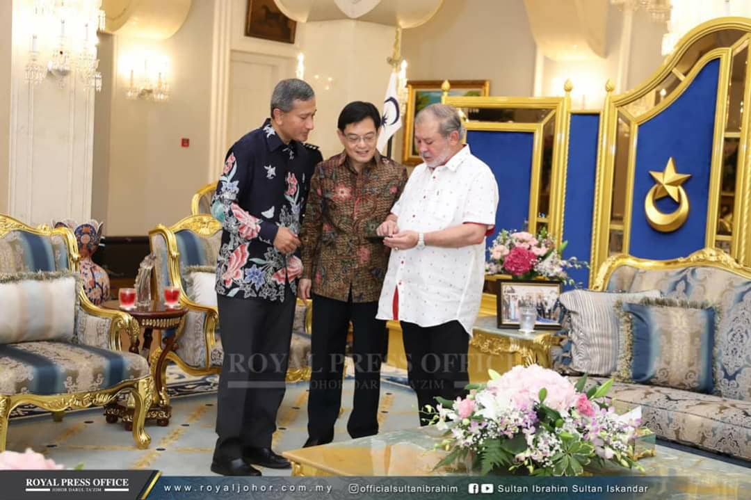 Johor ruler welcomes Singapore delegation on Raya visit | The Star Online