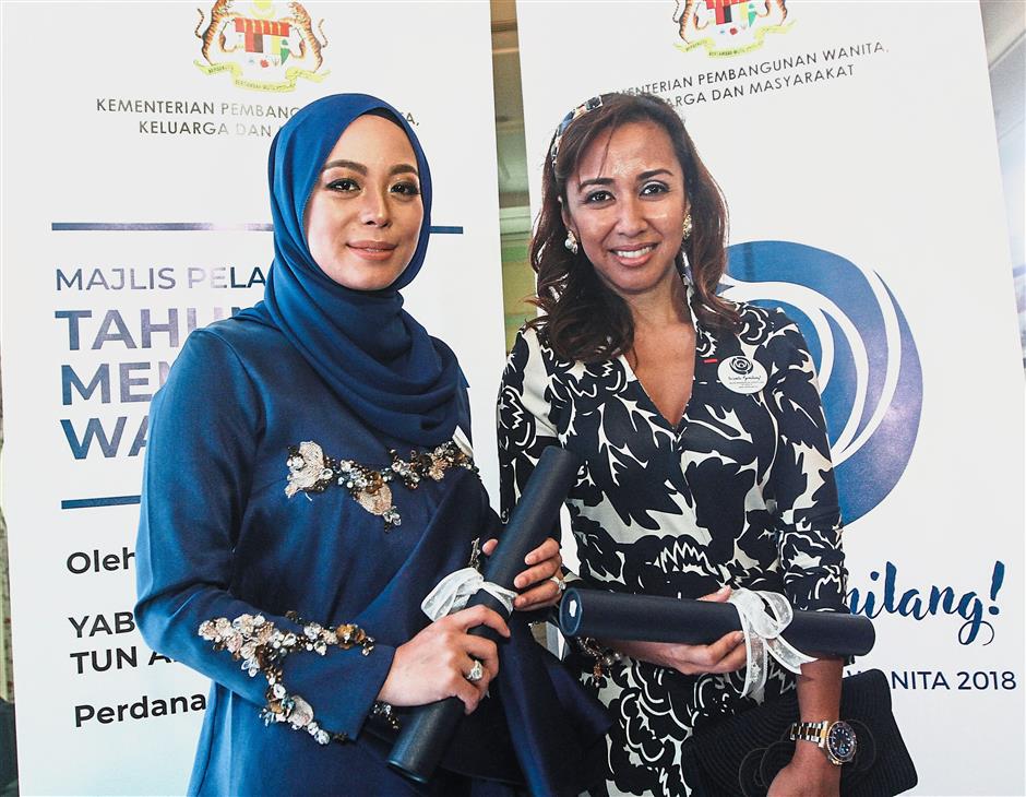 Icons ready to play mentor | The Star