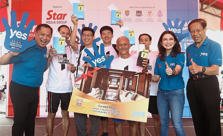 Enthusiastic crowd wakes up early to take part in Penang Starwalk | The ...